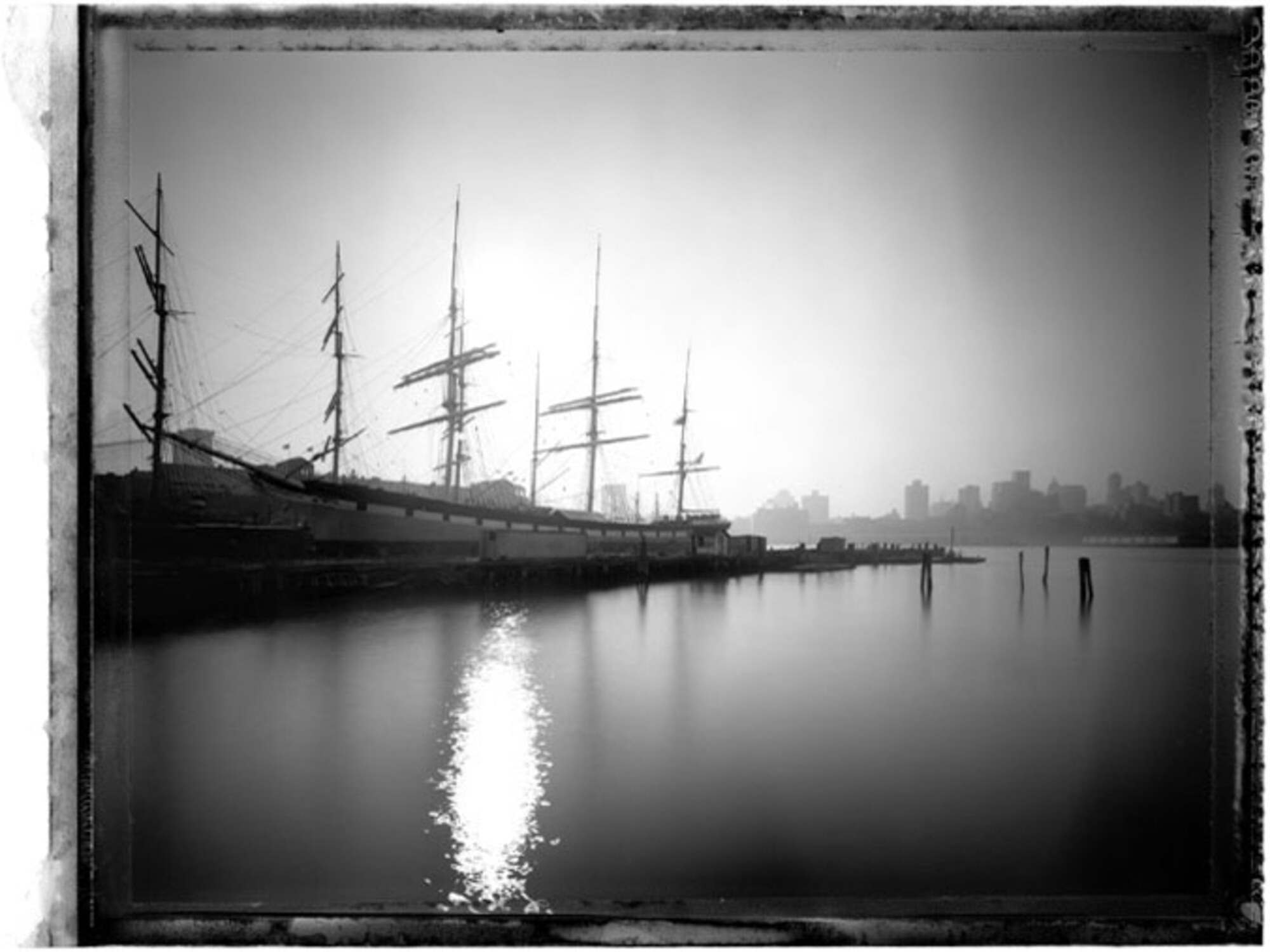 Christopher Thomas . New York Sleeps